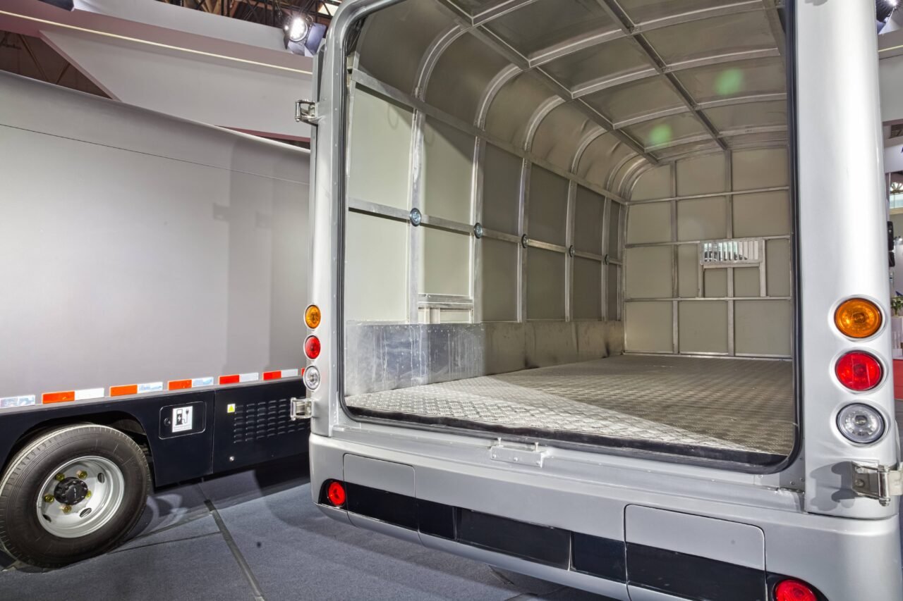 REFRIGERATED or TEMPERATURE CONTROLLED TRANSPORT - Parkland Courier